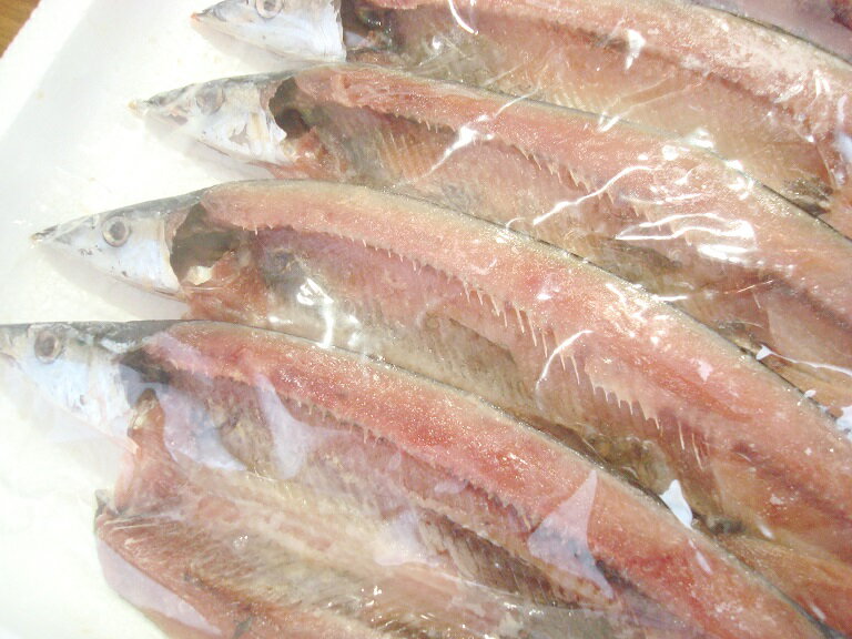 製品仕様 商品名 さんま開き 名称 さんま開き 内容量 5枚入り（460g前後） 原材料 さんま、食塩/酸化防止剤（ビタミンC） 産地 北海道青森県沖太平洋産 加熱調理の必要性 加熱してからお召し上がりください。 賞味期間 冷凍（-18℃以...