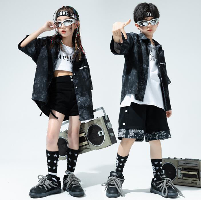 商品名 子供ダンス衣装 色 写真色 内容 2点セット：カーディガン+パンツ 3点セット：カーディガン+パンツ+tシャツ サイズ モデル：身長130　体重23kg 試着サイズ130　身長128　体重19kg　試着サイズ130 普通の体型は下記...