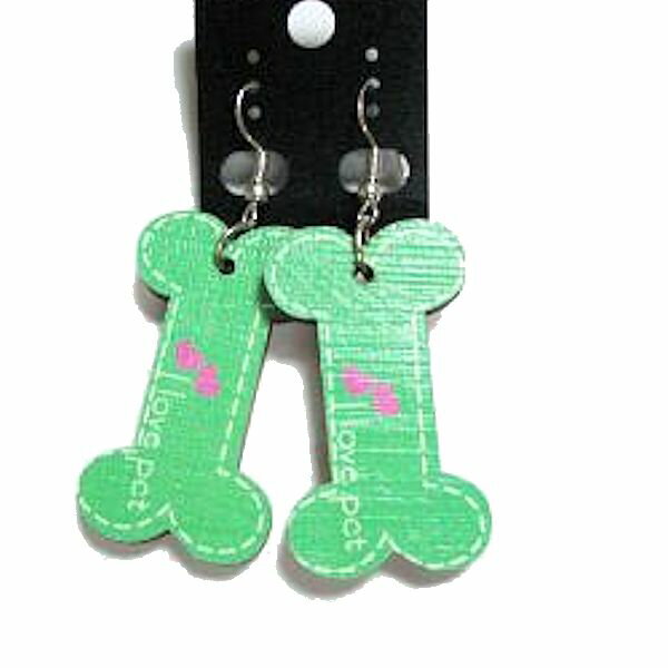 No1189〜1191は金色の装飾と可愛いレースのふわっとしたピアスです。 No1192〜4はリボンをぐるぐる巻いてそこにキラリカットビーズを散らしたおしゃれでふんわり可愛いピアスです。 No1195,6樹脂とビーズで出来たグルグル模様のプ...