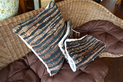 現在開催中の楽天ポイントキャンペーン♪ 仕様 【サイズ】41×41cm【素材】レザー コメント 本革使用。とってもお洒落なクッションカバー。余った革を使用しているので、本革なのにここまで低価格に抑えられています。デザイン性豊かで高級感が漂い...