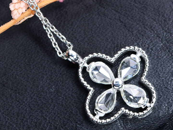 ─ Specスペック ─ 商品名 PT900/PT850　ローズカットダイヤモンド　ペンダントネックレス 石目 （カラット数） ローズカット　ダイヤモンド　0.27ct前後 サイズ／重量 縦15×横12.2×厚み2.6ミリ位 重量　約3.3...