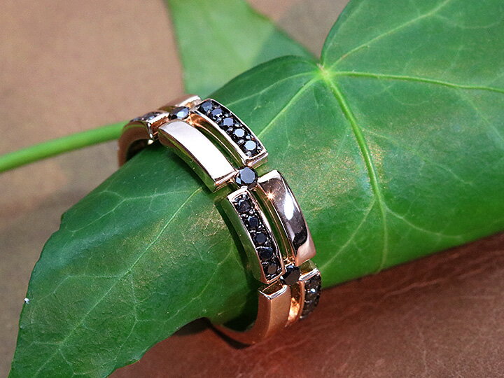 ─ Specスペック ─ 商品名 K18PG（各種地金対応可）ダイヤモンド　0.35ct前後　リング（指輪） 石目 （カラット数） ブラックダイヤモンド（ブラックダイアモンド）　合計0.35ct前後 サイズ／重量 最大幅5.7mm 厚み2....