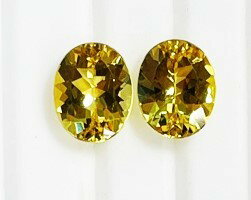 商品情報サイズ　重量7.9×9.9×4.9mm　2.13ct7.9×9.9×5.0mm　2.26ct商品説明明るめのレモンイエローをしたイエローベリル　約8×10のペアです。インクルージョンも傷も無く爽やかな色をしたベリルでイヤリング・ピア...