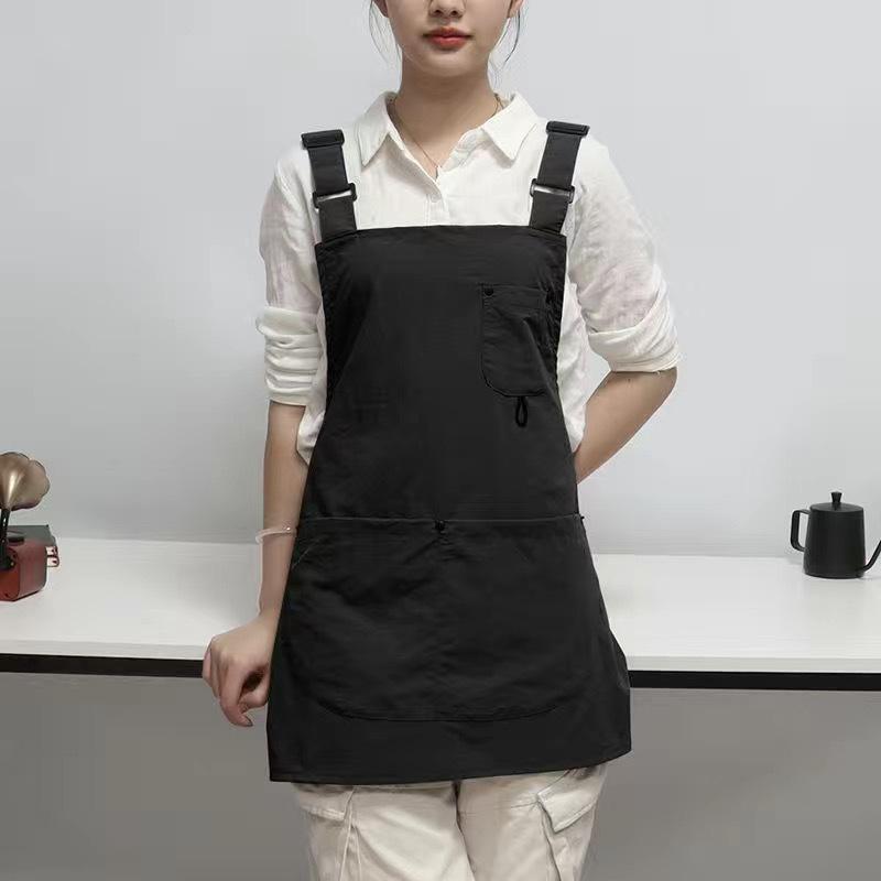 ・適用シーン: 一般作業服・性別: ユニセックス・カテゴリ: 服装・機能: 防油、防汚・パンツ丈: ショートパンツ・主な素材: ポリエステル・カラー展開: タスランカーキグリーン、タスランブラウン、ブラック・サイズ展開: フリーサイズ・主な...