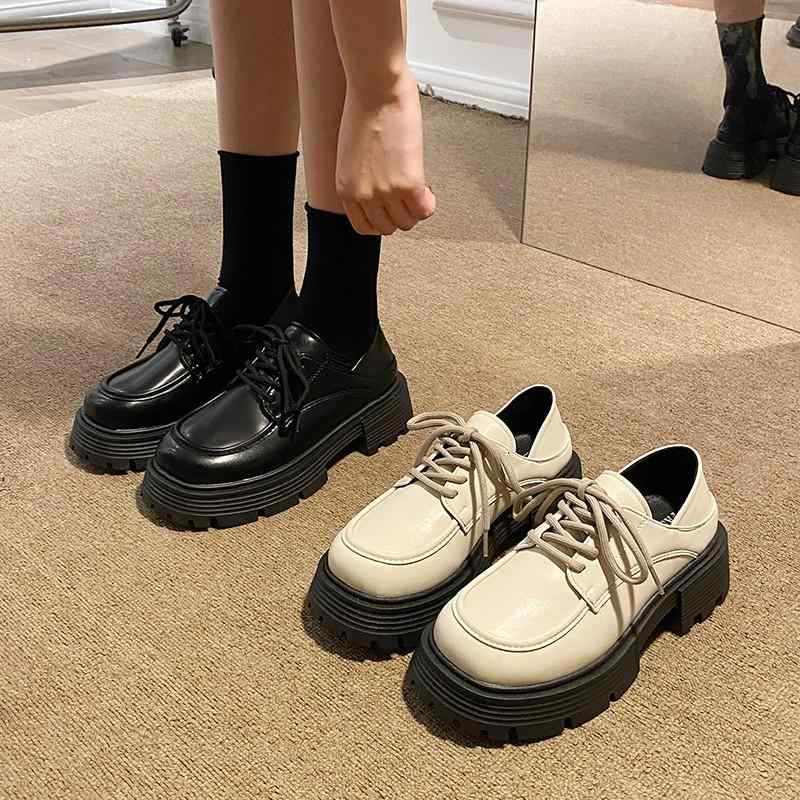 ・色: 黒、オフホワイト・サイズ: 35,36,37,38,39,40・つま先の形状: ラウンドトゥ・スタイル: 韓国版・アッパー素材: PU・革の特徴: PU・ヒールの高さ: ミドルヒール・パターン: 無地・適した季節: 夏、冬、春、秋・...