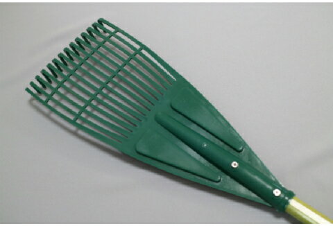 幅の細い熊手。幅約18cm。14本爪。長さ150cm。持ち手は竹柄です。落ち葉などのお掃除に！隙間にも！