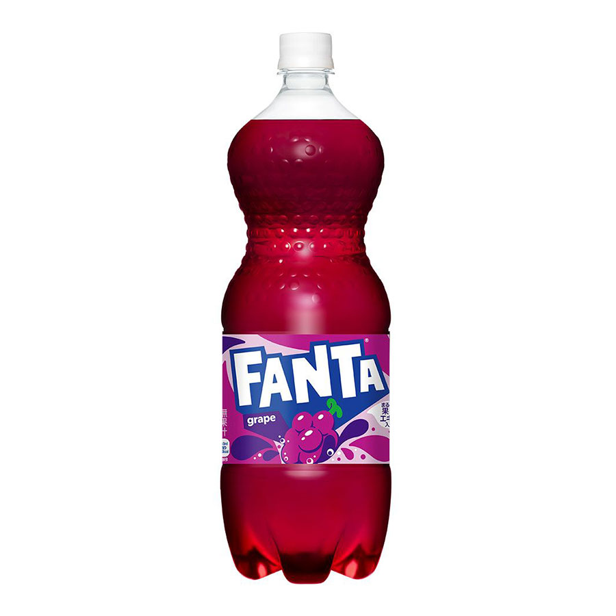 コカ・コーラが手がける「ファンタ グレープ」大容量ペットボトルタイプです。グレープ果汁を使用した鮮やかな紫色と濃厚な甘み、炭酸の爽快感が特徴の定番フルーツ炭酸飲料です。大容量タイプで家族みんなで楽しめるコストパフォーマンスの高い一本です。グ...