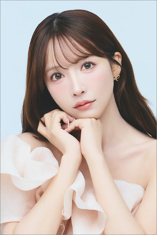 2027年 カレンダー 【新品】■タイトル／三上悠亜 ■品番／27CL-279WK ■JAN／4573650112370 ■サイズ・仕様／B2・8枚 / 巻 ◆カレンダーご購入時の注意事項 ●掲載画像はイメージです。昨年の仕様や製作途中のも...