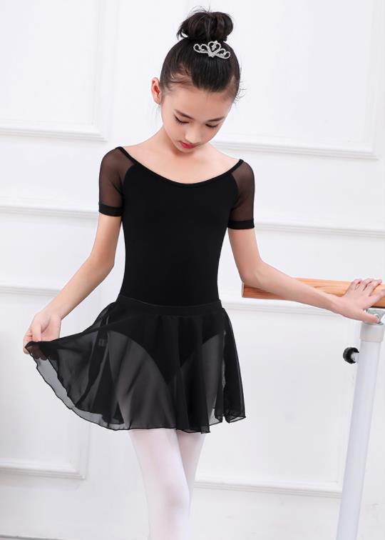 ■ ■ 商品詳細 ■ ■ ◆素材：棉95% ポリエステル5% ◆セット内容：ワンピース+スカート ◆サイズ：（cm） 110: バスト62　身長110 120: バスト66　身長120 130: バスト70　身長130 140: バスト74...