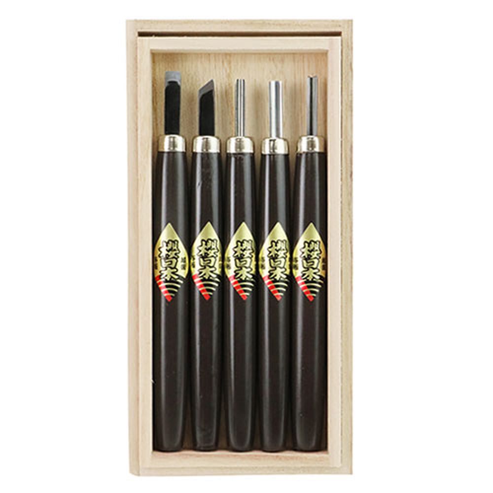 【用途】版画・彫刻・仏像彫刻。【商品特徴】使用する頻度が高いサイズを入れたお得な5本組のセットです。【商品仕様】●5本組。●平刃7.5mm・印刀右7.5mm・丸刃3mm・6mm・三角3mm。【材質】●刃部：刃物用特殊鋼。●柄：天然木。【商品...