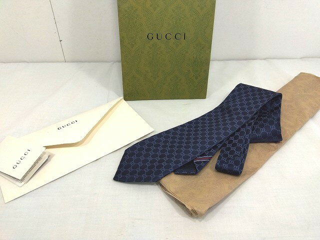 &nbsp; 商品説明 商品名 【中古】GUCCI グッチ　GGパターン　ネクタイ　シルク　ダークネイビー　456520　4B002【9800円以上で沖縄・離島も送料無料】 コメント 着用感ありますが目立ったダメージや汚れはなく良い状態です...