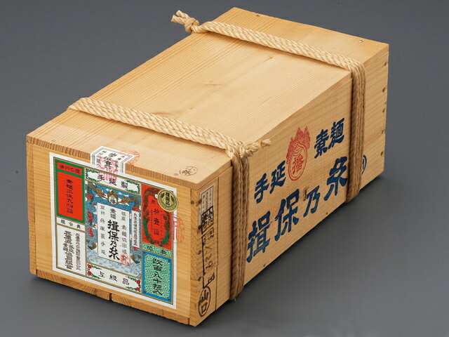 商品情報名称手延べそうめん原材料名小麦粉（国内製造）、食塩、食用植物油内容量50g×180把賞味期限別途商品ラベルに記載保存方法直射日光及び高温多湿を避け、常温で保存してください。調理方法ゆで時間　1分30秒～2分加工者兵庫県たつの市神岡町...