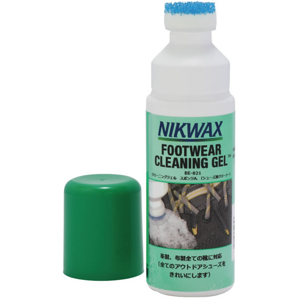 汚れを落とし、防水性を損なう残留物を残さず、NIKWAXの防水効果を高めます。全てのアウトドアフットウエアー(表皮、ヌバック、スエード、合成繊維)に対し高い効果が得られます。 ●シューズ用クリーナー ●容量：125ml ●使用方法 1．きれ...