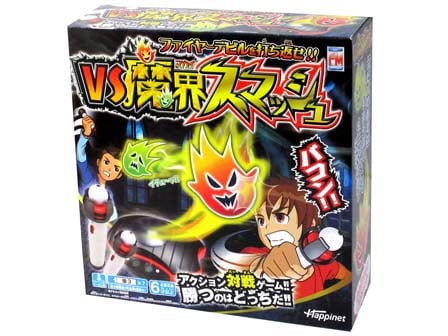 「魔界発生装置」から召喚される「ファイヤーデビル」をテニスのように打ち合って対戦!天井や壁面に映し出されるデビルを「魔界スティック」で相手に打ち返せ!デビルの動きはランダムで予測不能。プレイヤーが交互に打ち合い、打ち返せなければ相手の得点!...