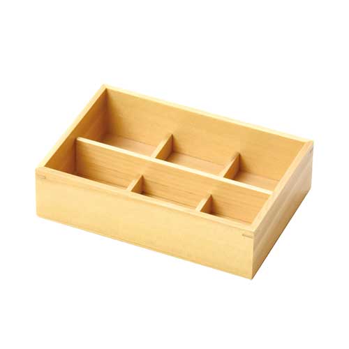 ●サイズ：約16.2×11×高さ4.5cm●塗装：ウレタン塗装●材質：ヒノキ●製造：日本製●積重ね（スタッキング）可［キーワード］六ツ仕切、料理箱、用美、ヤマコー