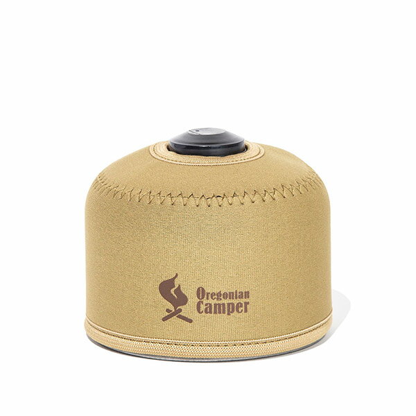 ODガス缶250用のクロロプレンカバー、ODラップ 250です。外的衝撃から缶を守り、素材の特性、耐熱性・耐寒性により、気温等における缶の温度変化の抑制の一助にもなります(ガス缶の高温になる車内での放置は危険ですのでおやめください)。 ■品...