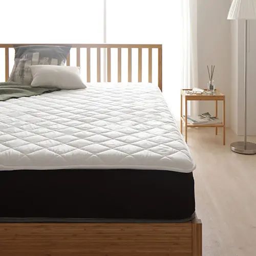 お客様の注目キーワードはこちら！[マットレス ポケットコイル] セミダブル 幅120cm 片面仕様 高反発 ロール梱包 ホワイト ブラウン3次元スプリング構造繊維エアクリンプを使用したトッパー付きポケットコイルマットレス。弾力性・通気性・保...