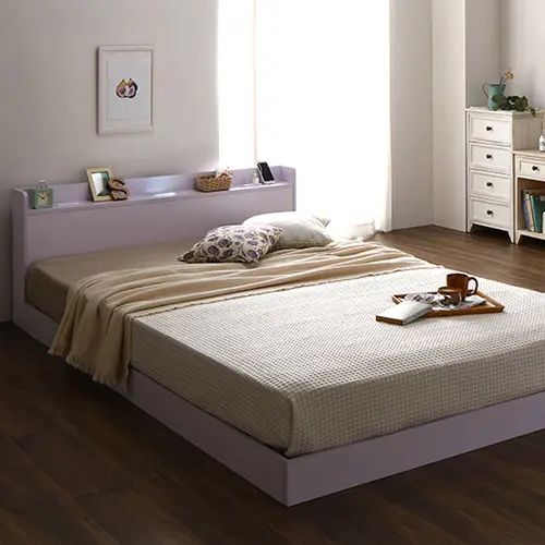 お客様の注目キーワードはこちら！[ベッド シングル] 幅90cm ローベッド すのこ 照明付き 連結可能 棚付き コンセント付き シンプル モダン 木目調 頑丈 敷布団対応ベッド圧迫感なく配置が出来る高さ約12cmのローベッド。天井までの空...