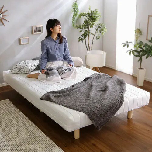お客様の注目キーワードはこちら！シングルベッド すのこベッド マットレスベッド 脚付き 天然木使用 頑丈ふんわりとした柔らかい感触に包まれて優しい寝心地が味わえるポケットコイルマットレスを使用した脚付きマットレスベッド。コイルがひとつひとつ...
