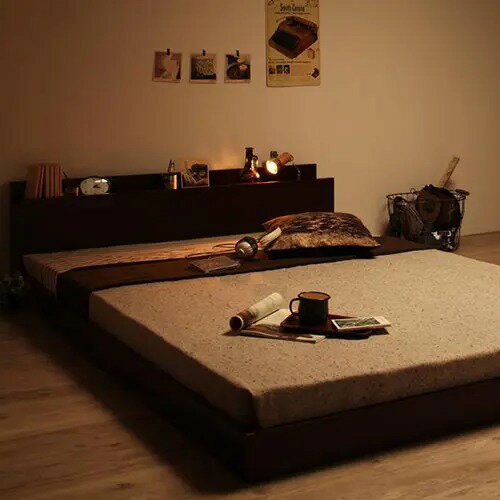 お客様の注目キーワードはこちら！[ベッド ダブル] 幅146cm ローベッド フロアベッド 棚付き コンセント付き シンプル モダン 北欧風 スマート性別を問わずどの年代の方にもお使いいただけるダークブラウンが上品なフロアベッドです。床に近...