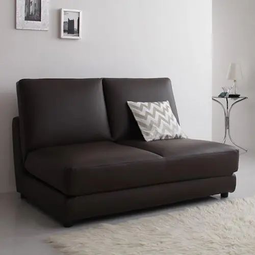 お客様の注目キーワードはこちら！シンプルフォルム×上品な合皮素材 デザインソファベッド (幅95)こちらのソファベッドの特徴はまず、デザイン性が高いこと。素材からこだわり、高級感のある目の細かい合皮を使用しました。ですので、リビングに置いて...