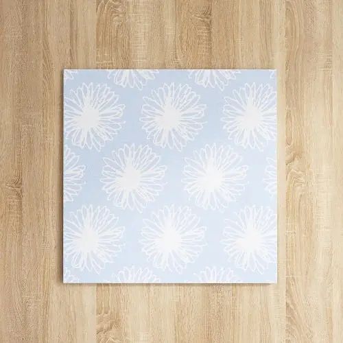 お客様の注目キーワードはこちら！気軽にお部屋をイメージチェンジ 北欧のファブリックパネルさわやかな水色ベースのキャンバスに白いお花がプリントされたファブリックパネルは、この1枚でお部屋をおしゃれにしてくれること間違いなしです。壁に飾るアート...