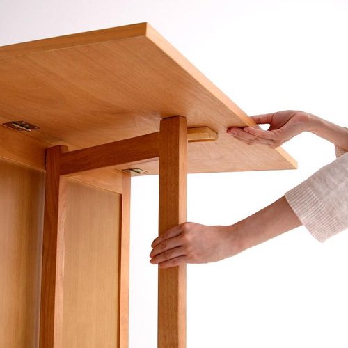 お客様の注目キーワードはこちら！天然木を使ったバタフライ伸長式ダイニング バタフライテーブルこのテーブルは、収納が簡単なことを特徴としています。また、テーブルは、伸縮機能を使うことによってコンパクトに収納できることを特徴としています。 テー...