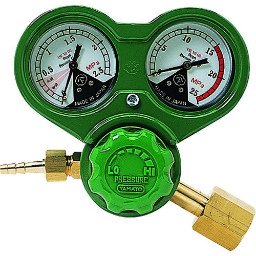 ** ヤマト産業 SSジュニア SSJ-OXE** は、溶接・溶断・加熱作業で使用する 酸素ガスの圧力を安定して供給する圧力調整器（関東式） です。 コンパクト設計で現場スペースを取りにくく、耐久性のある圧力計カバーを装備して衝撃や汚れから...