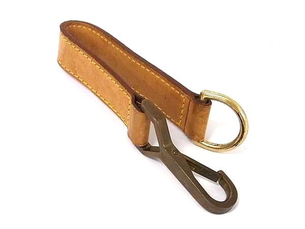 商品情報 ブランド名 LOUIS VUITTON ルイヴィトン 状態ランク Bランク ライン カラーブラウン系 素材 レザー サイズ(cm) W 約2.2cm　H 約15.5cm サイズ(inch) ポケット 付属品画像内にあるものが全てに...