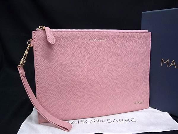 商品情報 ブランド名 MAISON de SABRE メゾンドサブレ 状態ランク ABランク(美品) ライン カラーピンク系×ゴールド系 素材 レザー サイズ(cm) W 約26cm　H 約19cm　D 約1.5cm サイズ(inch) ポ...