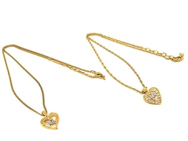 商品情報 ブランド名 NINA RICCI ニナリッチ 状態ランク Aランク(美品)〜ABランク ライン カラーゴールド系 素材 サイズ ポケット 付属品画像内にあるものが全てになります シリアル及び刻印 状態まとめ売りの為、状態の詳細を省...