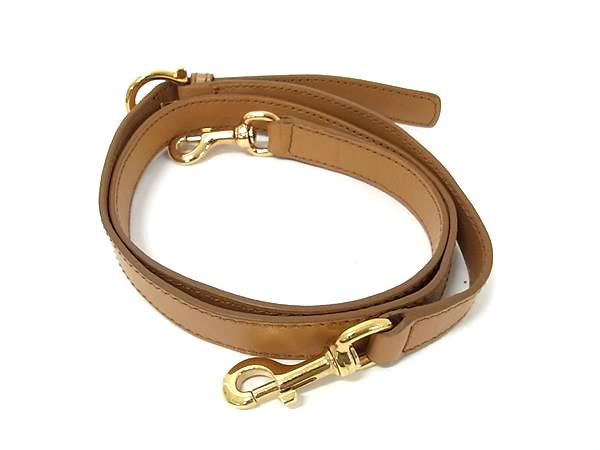 商品情報 ブランド名 Salvatore Ferragamo フェラガモ 状態ランク Aランク(美品) ライン カラーライトブラウン系 素材 レザー サイズ 全長 約103.5cm〜約115.5cm(調節可能、ベルト穴×5)　幅 約2cm ...