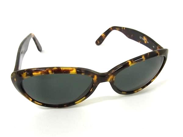 商品情報 ブランド名 Calvin Klein カルバンクライン 状態ランク Aランク(美品) ライン カラーブラウン系×レンズ クリアブラック系 素材 サイズ フレーム 約13.8cm　テンプル 約12cm　レンズ 縦 約4cm　横 約5...