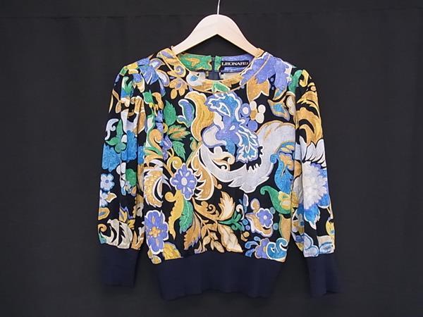 商品情報 ブランド名 LEONARD レオナール 状態ランク Bランク ライン カラーネイビー系×マルチカラー 素材 ウール60%×シルク40%　ウール100％ サイズ(cm) 表記サイズ:M着丈 約55cm　肩幅 約41cm　身幅 約54...
