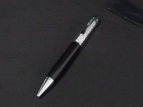 商品情報 ブランド名 SWAROVSKI スワロフスキー 状態ランク Aランク(美品) ライン カラーブラック系×シルバー系 素材 サイズ 全長:約14.5cm ポケット 付属品画像内にあるものが全てになります シリアル及び刻印 状態使用感...