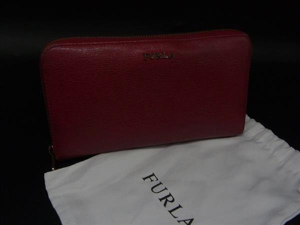 商品情報 ブランド名 FURLA フルラ 状態ランク Bランク ライン カラーレッド系 素材 レザー サイズ(cm) W 約20cm　H 約10cm　D 約2.5cm サイズ(inch) ポケット中 ポケット×3　札入れ×3　小銭入れ×1　...