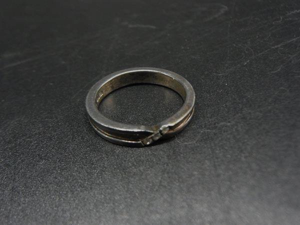 商品情報 ブランド名 4℃ ヨンドシー 状態ランク Bランク ライン カラーシルバー系 素材 SV925 サイズ(cm) 実寸:約8号 サイズ(inch) ポケット 付属品画像内にあるものが全てになります シリアル及び刻印 状態使用感　擦れ...