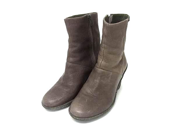 商品情報 ブランド名 CAMPER カンペール 状態ランク Bランク ライン カラーチャコールグレー系 素材 レザー サイズ 表記サイズ:37 (日本サイズ 約23.5cm)実寸:アウトソール 約22.1cm　ヒールの高さ 約8cm　最大幅...