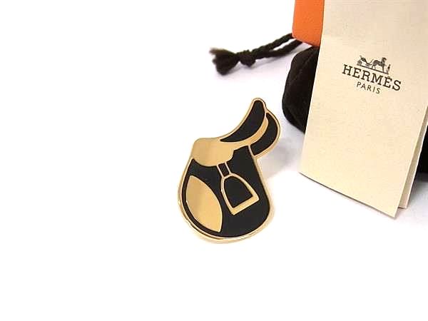 商品情報 ブランド名 HERMES エルメス 状態ランク Sランク(未使用品) ライン カラーゴールド系 素材 サイズ(cm) W 約2.5cm　H 約3.3cm サイズ(inch) W 約0.98inch　H 約1.30inch ポケット...