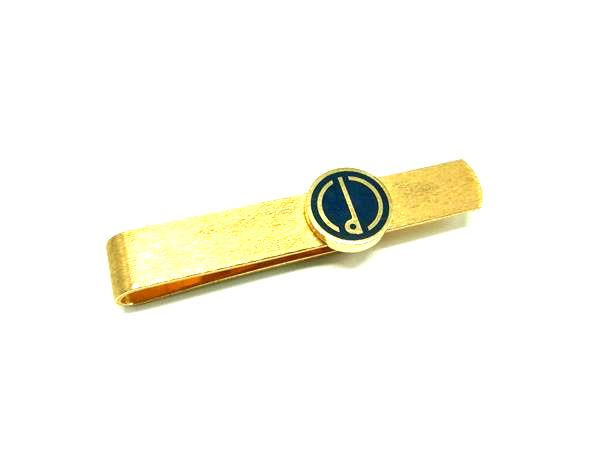 商品情報 ブランド名 dunhill ダンヒル 状態ランク ABランク ライン カラーゴールド系 素材 サイズ(cm) 全長:約5cm サイズ(inch) ポケット 付属品画像内にあるものが全てになります シリアル及び刻印 状態使用感　擦れ...