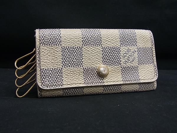 商品情報 ブランド名 LOUIS VUITTON ルイヴィトン 状態ランク Bランク ラインダミエアズール カラーアイボリー系 素材 サイズ(cm) W 約10.5cm　H 約5.5cm　D 約1.8cm サイズ(inch) W 約4.13...