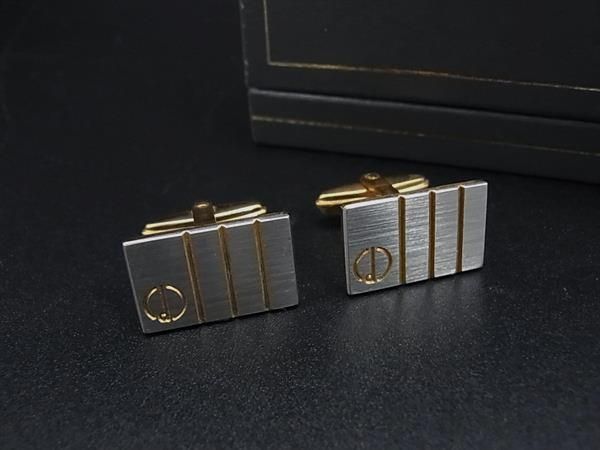 商品情報 ブランド名 dunhill ダンヒル 状態ランク Bランク ライン カラーシルバー系×ゴールド系 素材 サイズ(cm) W 約1.9cm　H 約1.3cm サイズ(inch) W 約0.75inch　H 約0.51inch ポケッ...