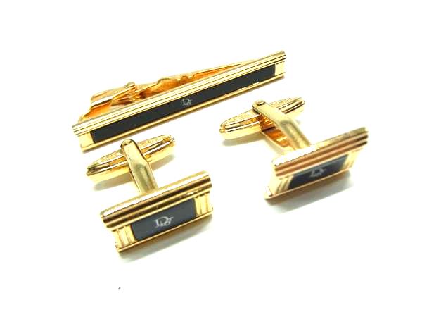 商品情報 ブランド名 ChristianDior ディオール 状態ランク Bランク ライン カラーゴールド系×ブラック系 素材 サイズ カフスボタン:W 約1.6cm　H 約1.2cmネクタイピン:全長 約5cm ポケット 付属品画像内にあ...