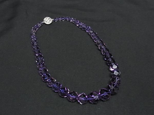 商品情報 ブランド名 状態ランク Aランク(美品) ライン カラークリアパープル系×シルバー系 素材 SV925 サイズ(cm) 全長:約44cm幅:(最大)約1.5cm サイズ(inch) 全長:約17.32inch ポケット 付属品画像...
