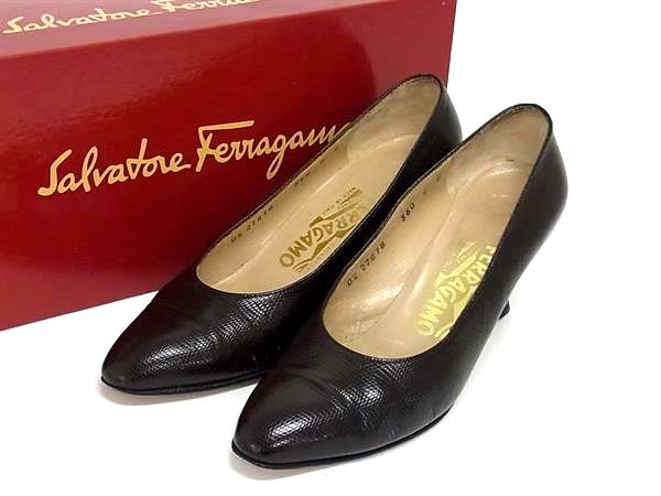 商品情報 ブランド名 Salvatore Ferragamo フェラガモ 状態ランク Bランク ライン カラーブラウン系 素材 リザード型押しレザー サイズ 表記サイズ:6 (日本サイズ 約23.5cm)実寸：アウトソール 約25cm　ヒー...