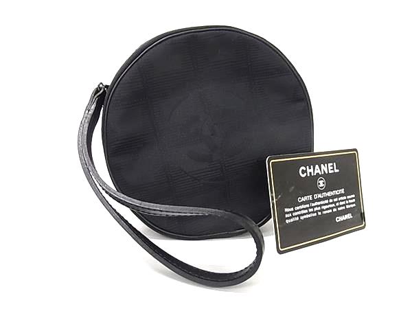 商品情報 ブランド名 CHANEL シャネル 状態ランク SAランク(新品同様) ライン カラーブラック系 素材 ナイロン サイズ(cm) W 約12cm　H 約12cm　D 約4.5cm サイズ(inch) W 約4.72inch　H 約...