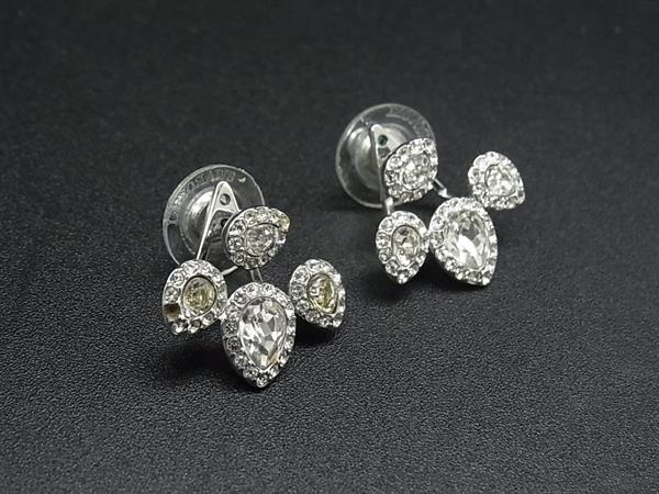 商品情報 ブランド名 SWAROVSKI スワロフスキー 状態ランク ABランク(美品) ライン カラーシルバー系 素材 サイズ W 約1.8cm　H 約1.6cm ポケット 付属品画像内にあるものが全てになります シリアル及び刻印 状態使...