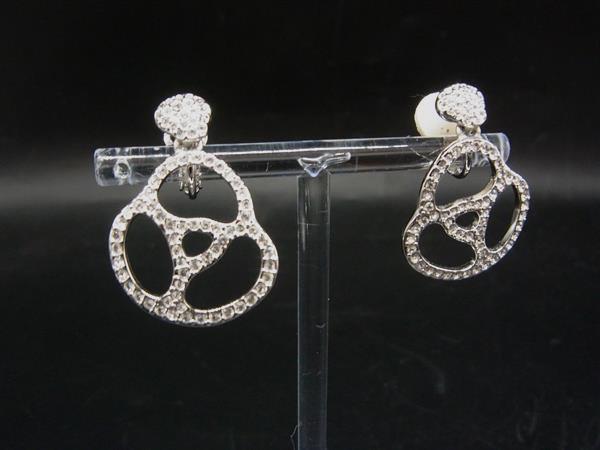商品情報 ブランド名 SWAROVSKI スワロフスキー 状態ランク ABランク ライン カラーシルバー系 素材 サイズ(cm) W 約2.2cm　H 約2.6cm サイズ(inch) W 約0.87inch　H 約1.02inch ポケッ...