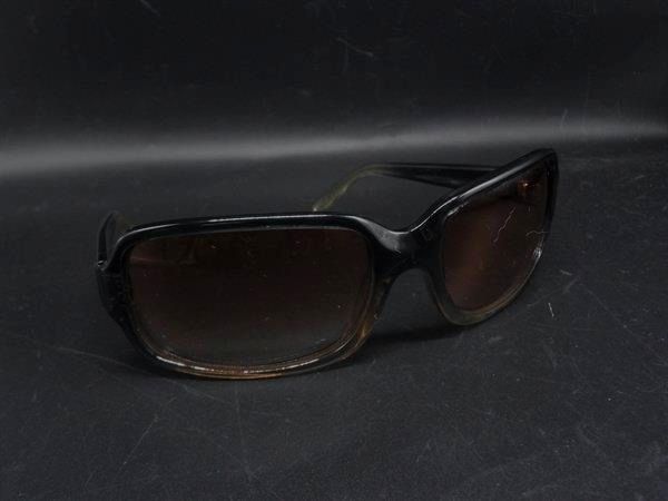 商品情報 ブランド名 VONZIPPER ボンジッパー 状態ランク Aランク(美品) ライン カラーブラックグラデーション系×レンズ ブラウングラデーション系 素材 サイズ フレーム 約13.5cm　テンプル 約12.5cm　レンズ 縦 約...