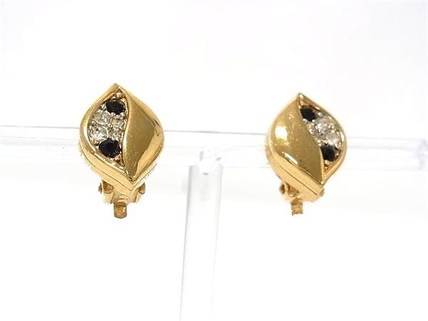 商品情報 ブランド名 NINA RICCI ニナリッチ 状態ランク ABランク(美品) ライン カラーゴールド系 素材 サイズ(cm) W 約1.1cm　H 約1.6cm サイズ(inch) W 約0.43inch　H 約0.63inch ...